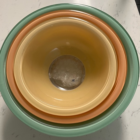 Pyrex | Kitchen | 3 Vintage Stacking Pyrex Bowls Cool Neutral Colors No ...